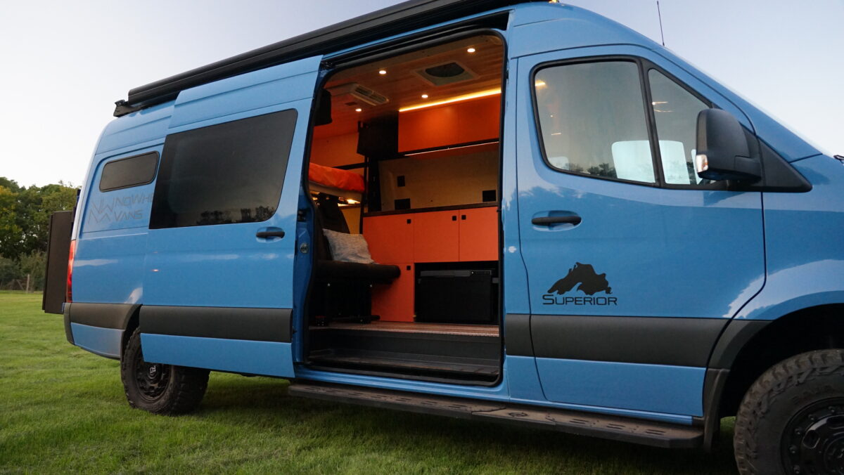 Superior - NoWhere Vans Configurator